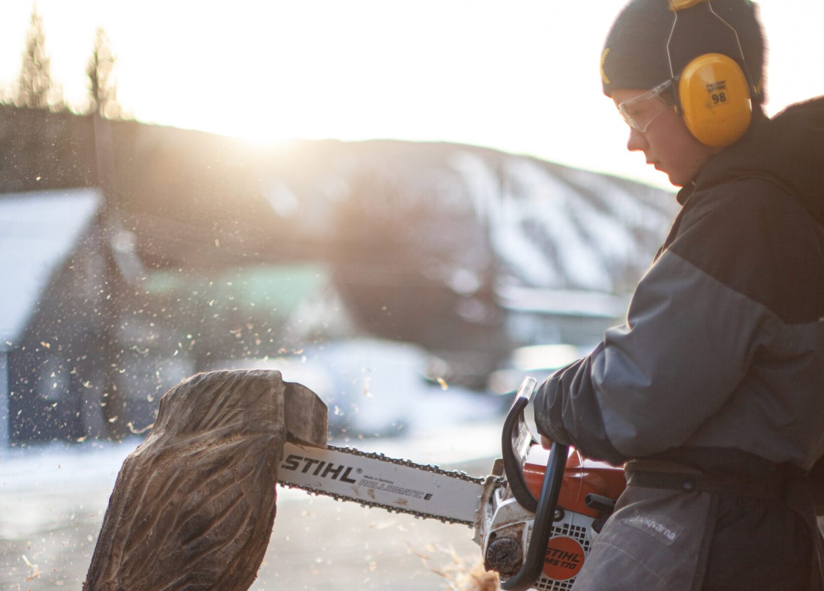 Meet Teenaged Carver Eli Volp And His ‘Ol Saw And Chain - Kootenay ...